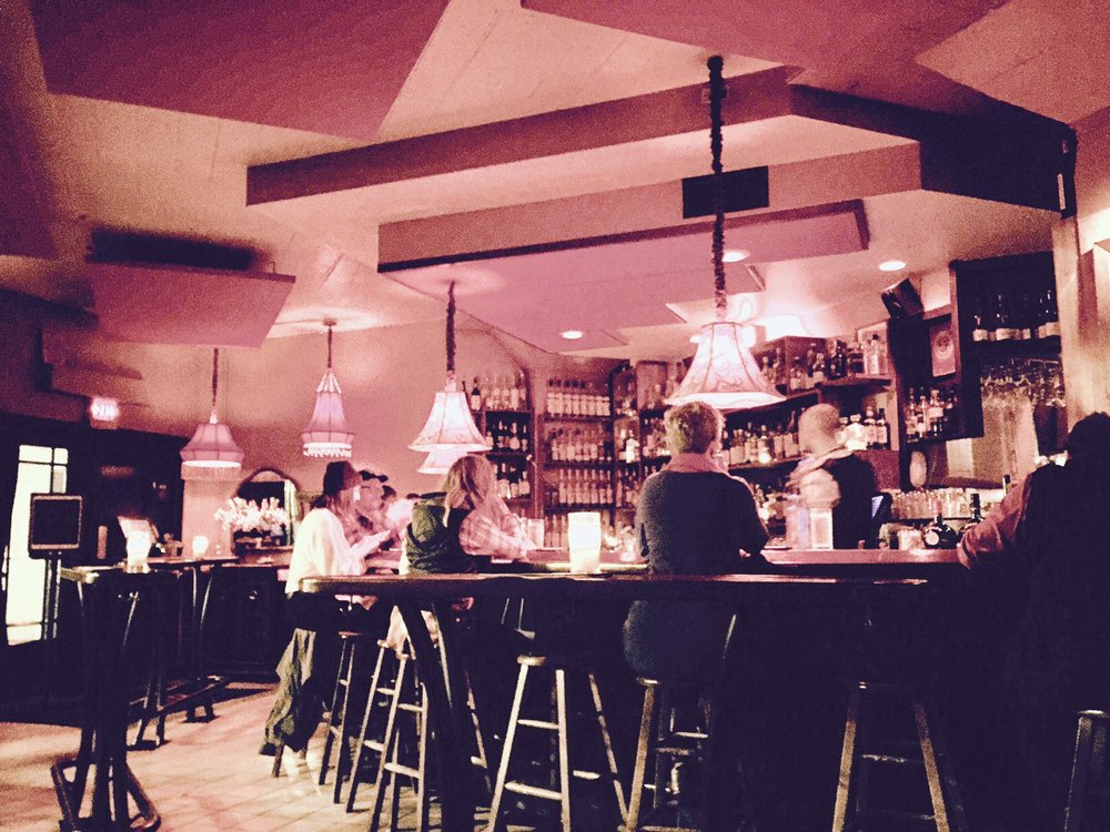 Best Seattle Bars To Impress Out of Towners - Seattle Unexplored